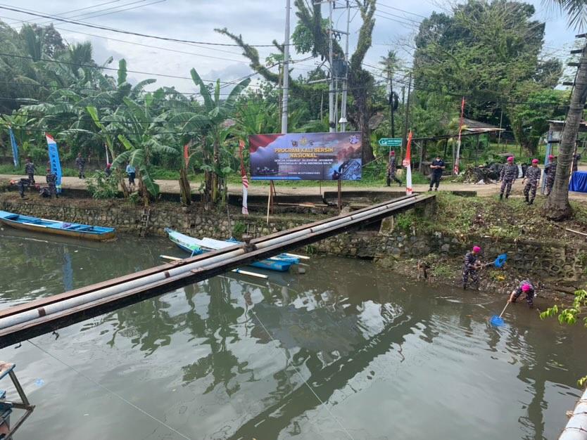 Implementasikan Program, 1.000 Orang Berantas Sampah di Kali Remu ...