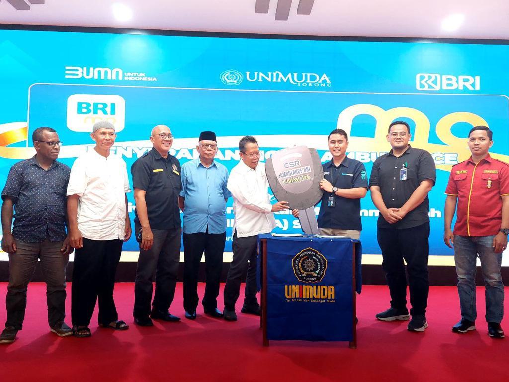 BRI Sorong Serahkan Bantuan Dua Unit Ambulance kepada UNIMUDA - Kapabar.com