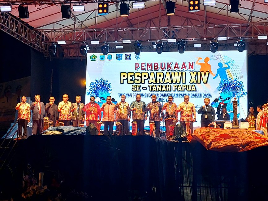Resmi Dibuka Pj Gubernur Musa'ad, Pesparawi XIV Diikuti 13 Kontingen ...